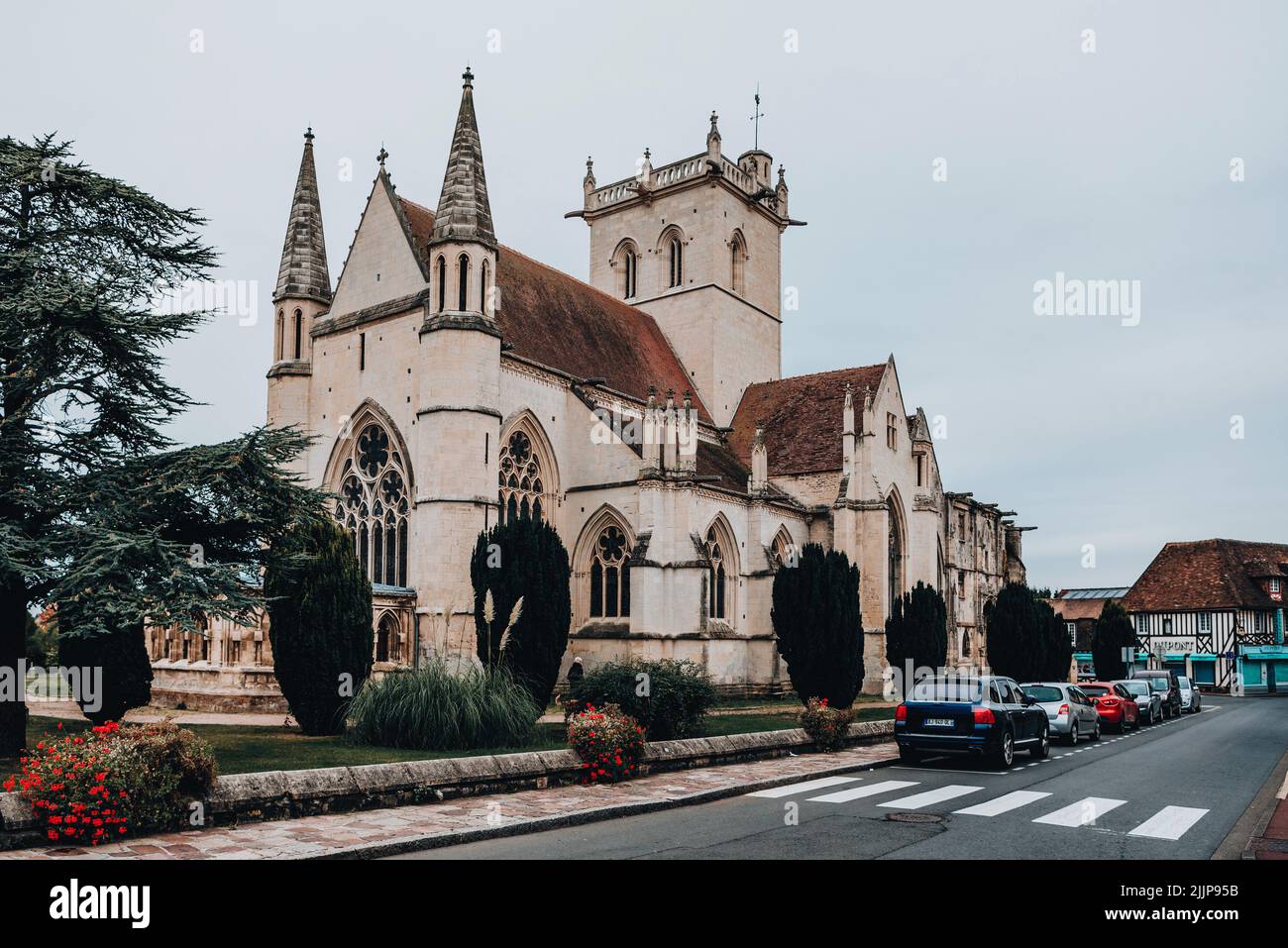 14th century church hi-res stock photography and images - Alamy