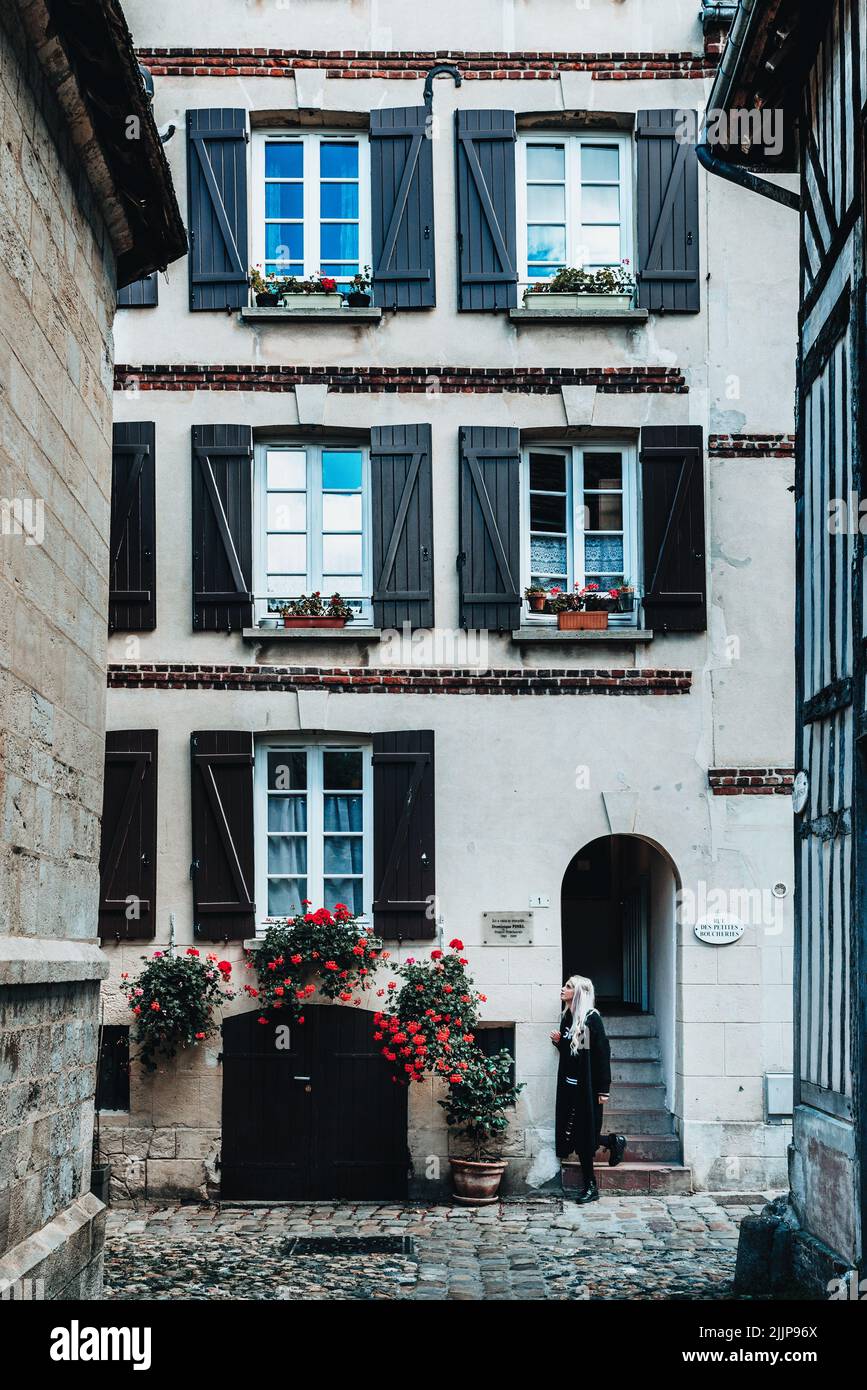 Old french building hi-res stock photography and images - Alamy
