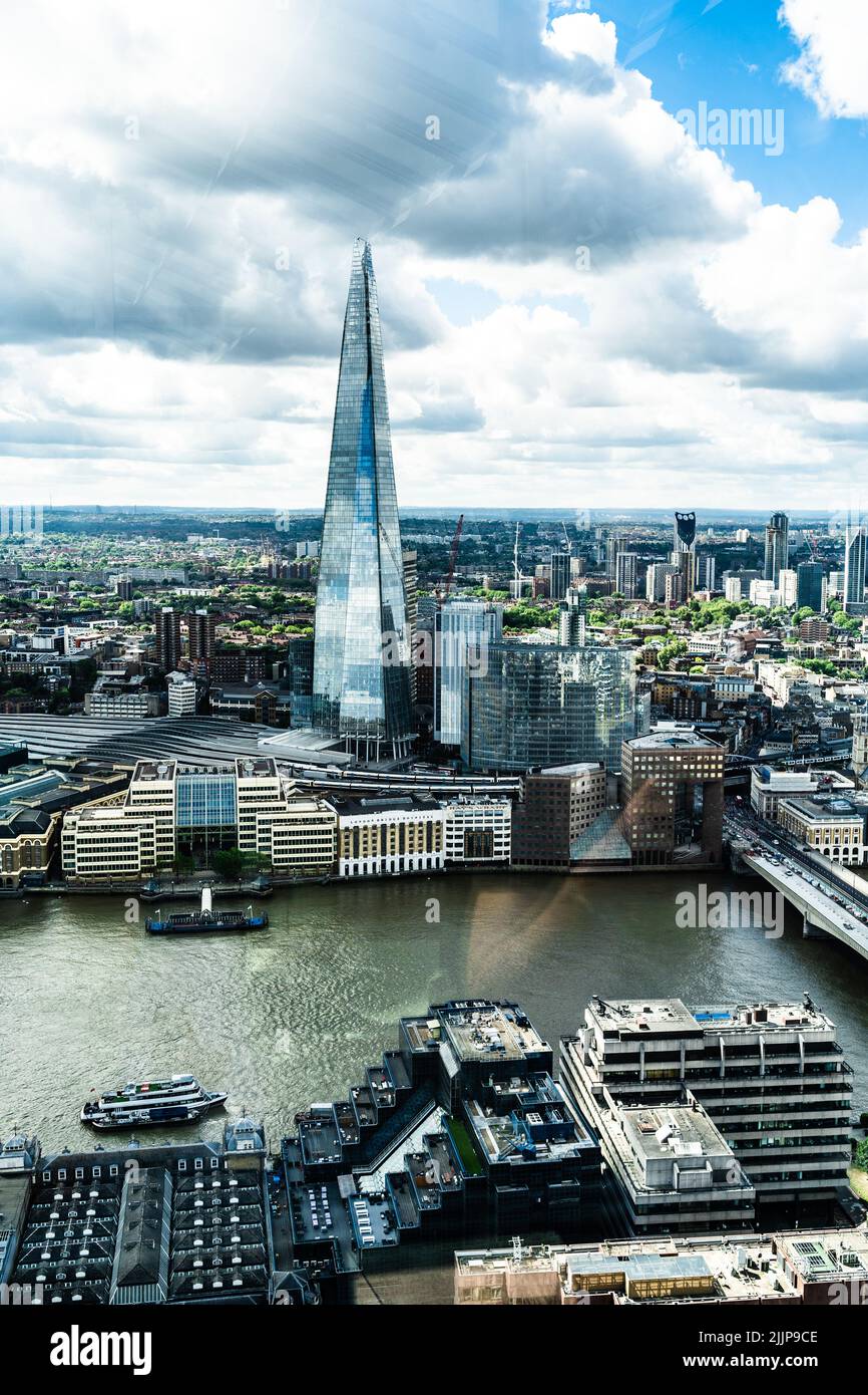 London downtown skyline hi-res stock photography and images - Alamy
