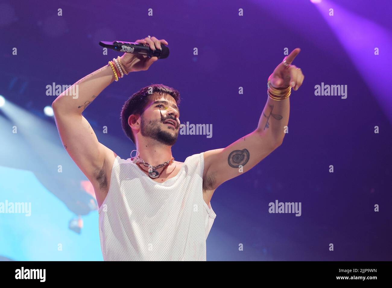 Adentro afuera hi-res stock photography and images - Alamy