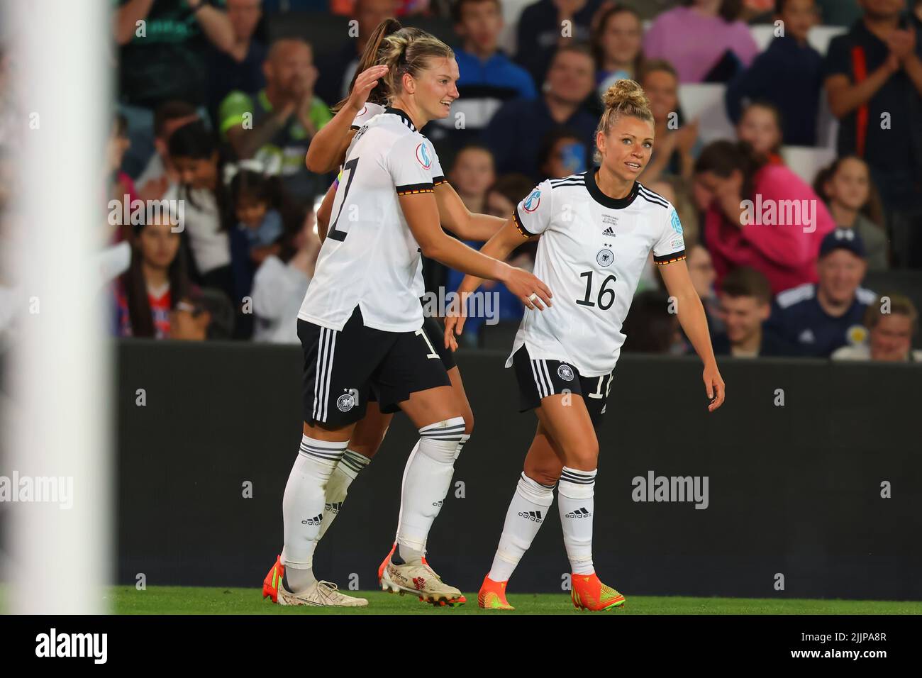 Alexandra popp july stadium mk hi-res stock photography and images - Alamy