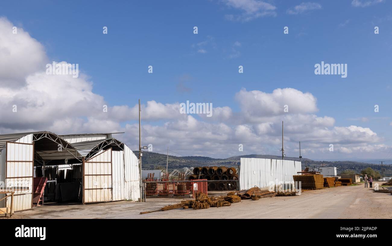 An industrial zone producing wooden pallets Stock Photo - Alamy