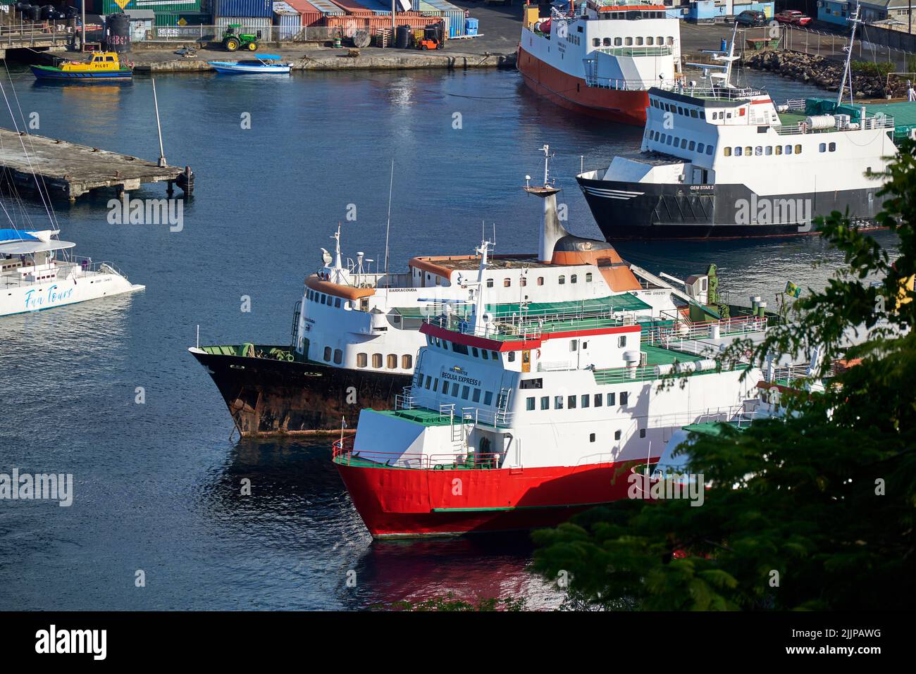 Big freight ships hi-res stock photography and images - Alamy