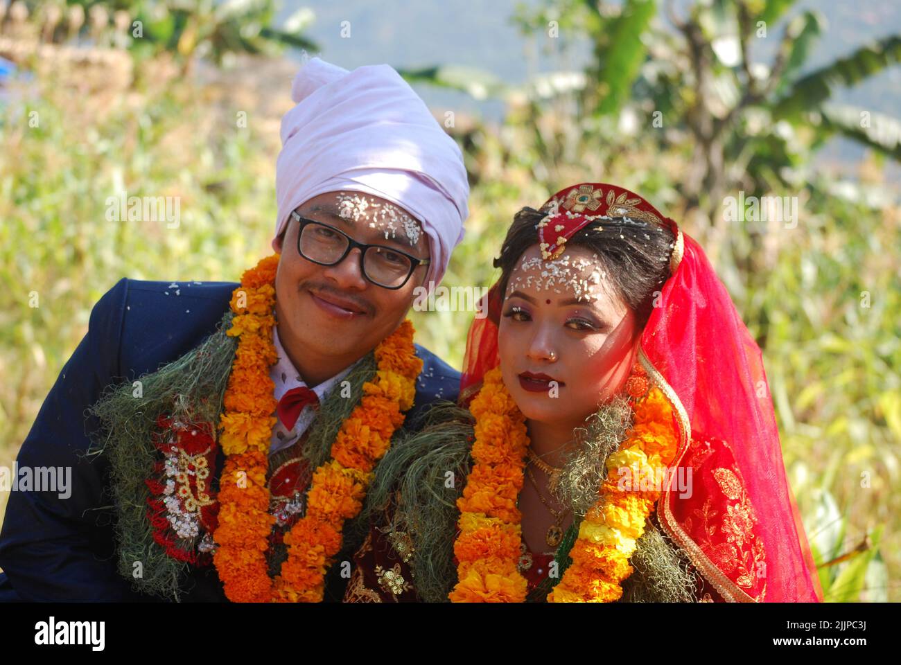 Couple traditional outfit hi-res stock photography and images - Alamy