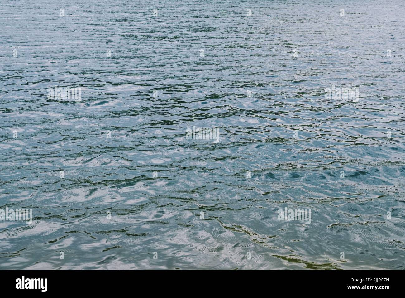 Water ripples lake hi-res stock photography and images - Alamy