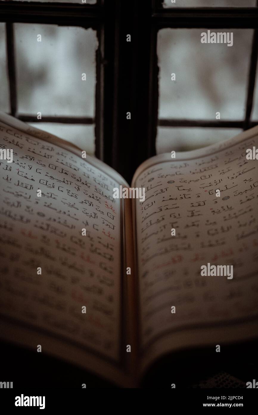 Open notebook close up hi-res stock photography and images - Alamy