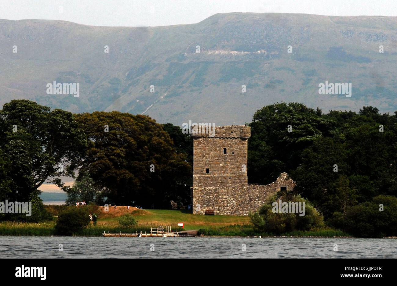 Loch leven castle scotland hi-res stock photography and images - Alamy