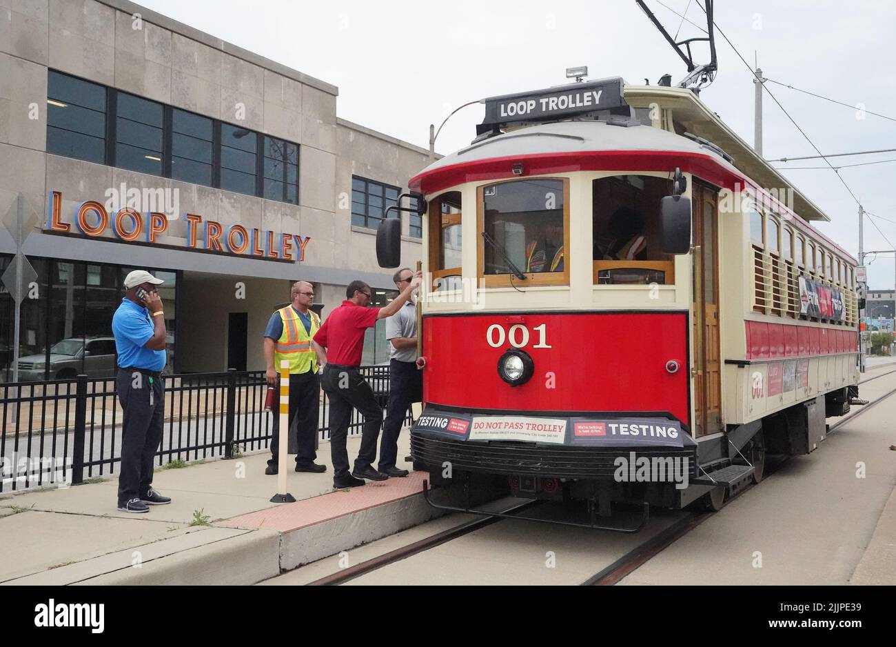 Streetcar trolley operates in hi-res stock photography and images - Alamy