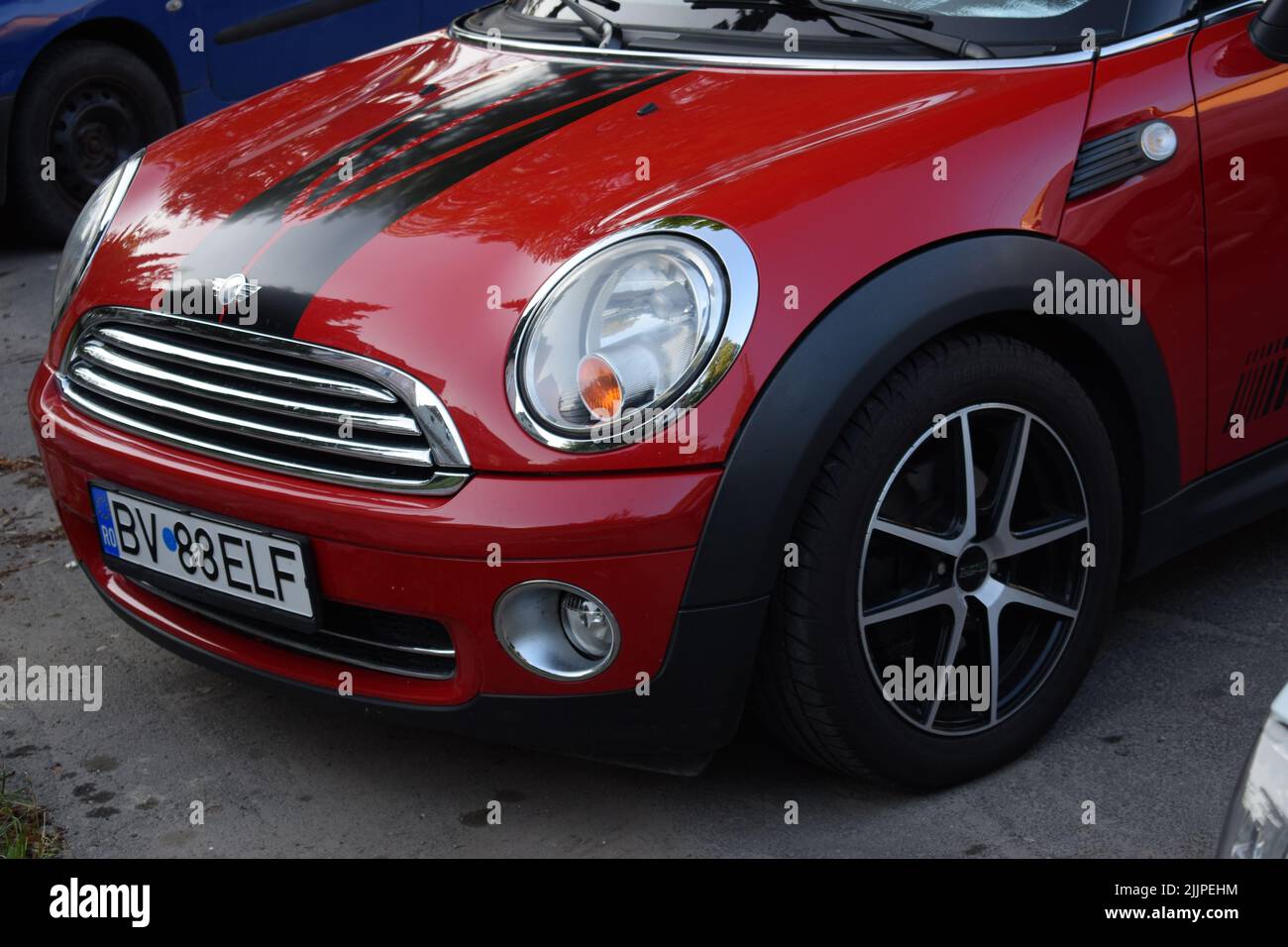 Red mini cooper hi-res stock photography and images - Alamy