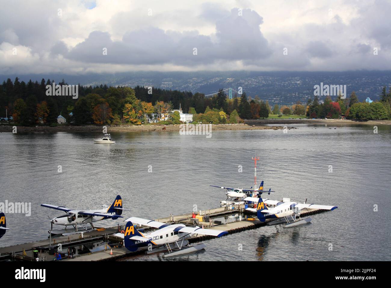 Seaplanes canada hi-res stock photography and images - Alamy