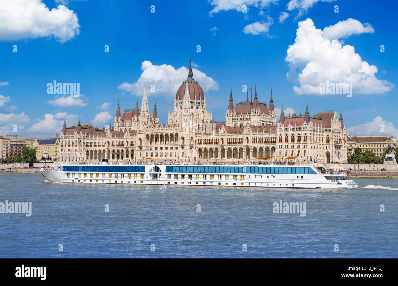Hop on hop off cruise hi-res stock photography and images - Alamy