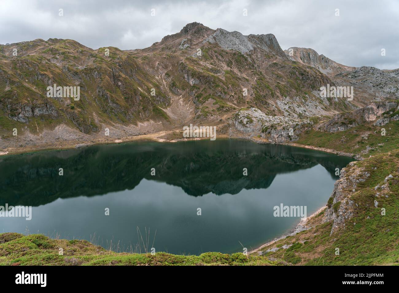 Surrounding hills and greenery hi-res stock photography and images - Alamy