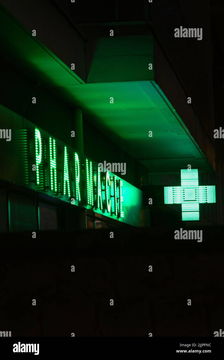 Pharmacy neon sign hi-res stock photography and images - Alamy