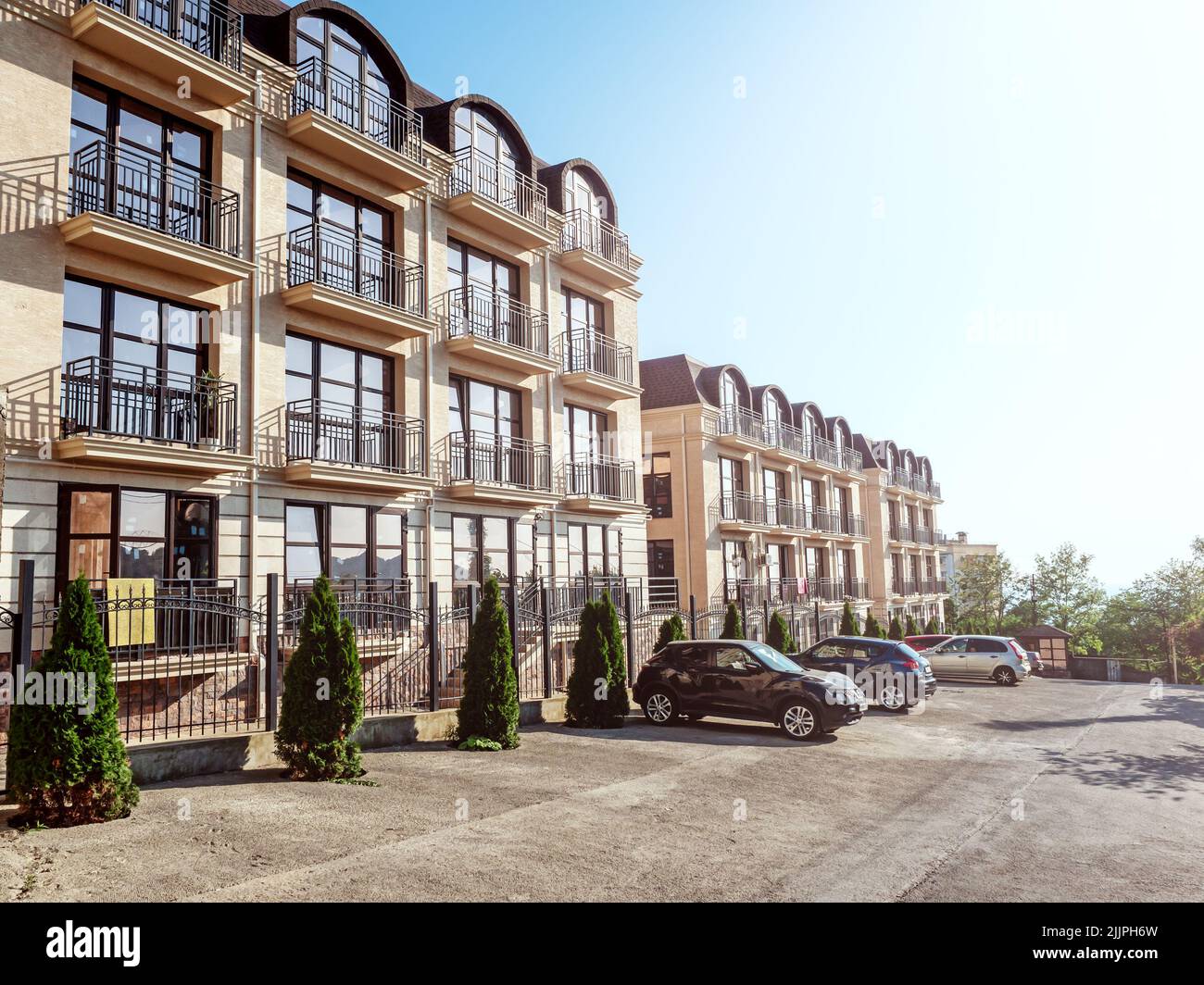 Four storey mansion hi-res stock photography and images - Alamy