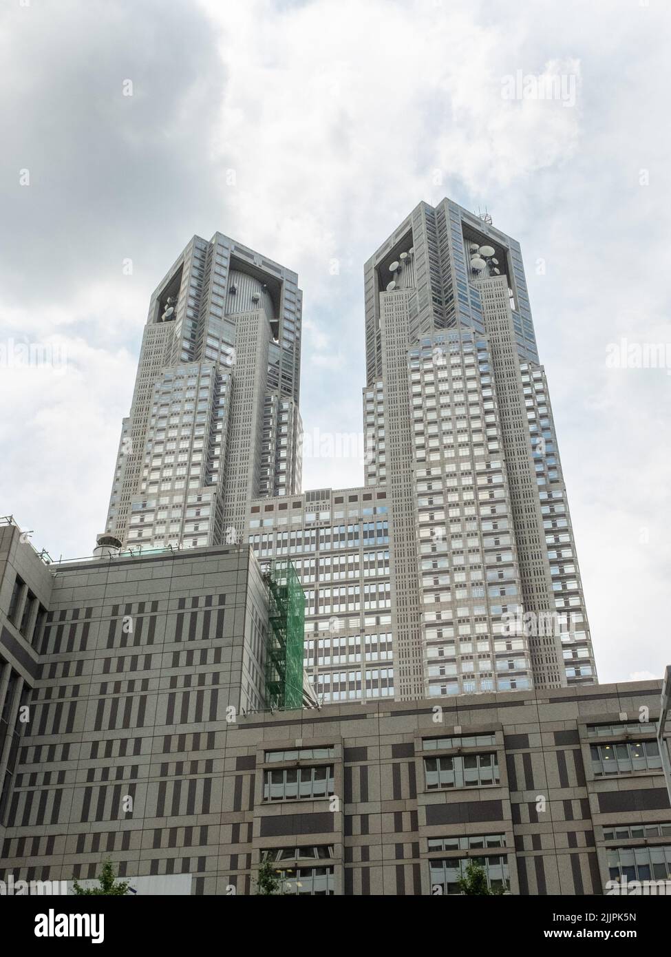Cityscape building corporate architecture hi-res stock photography and ...