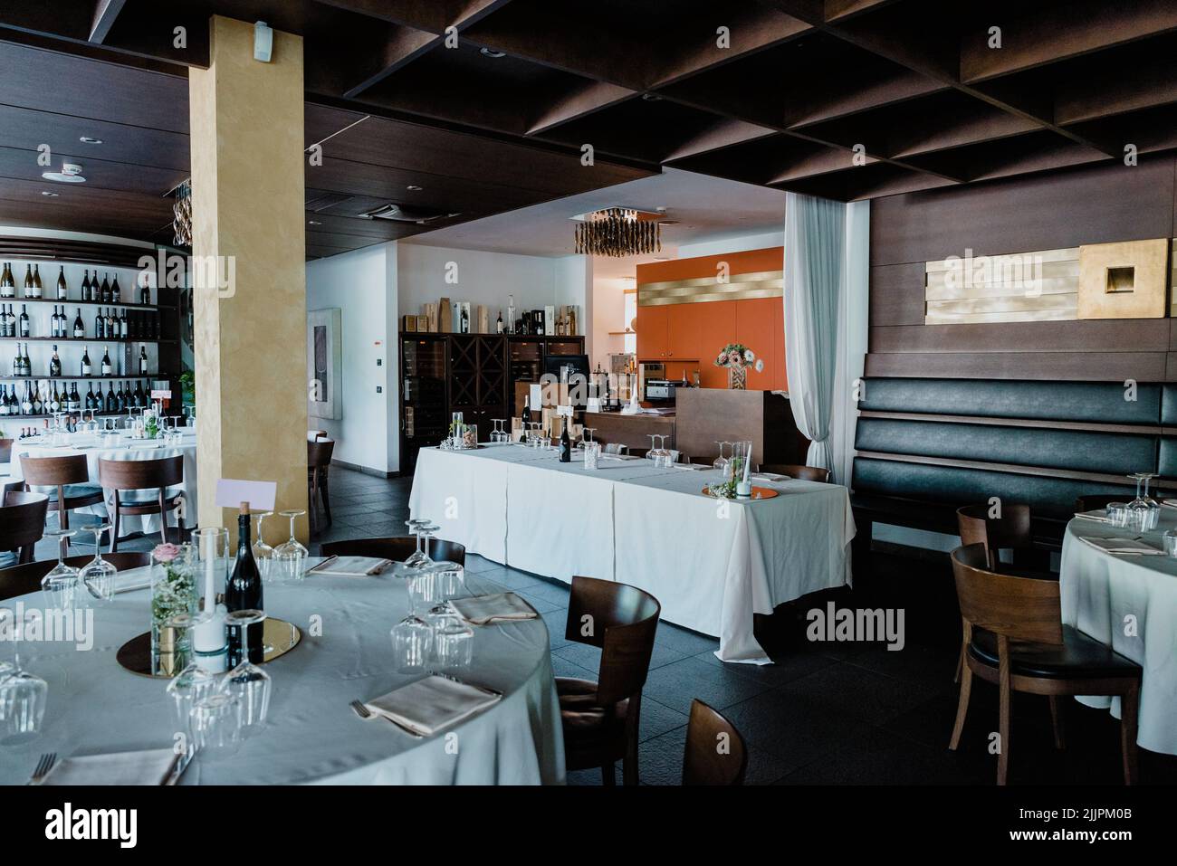 shot of wedding restaurant filled with tables ready for party Stock ...