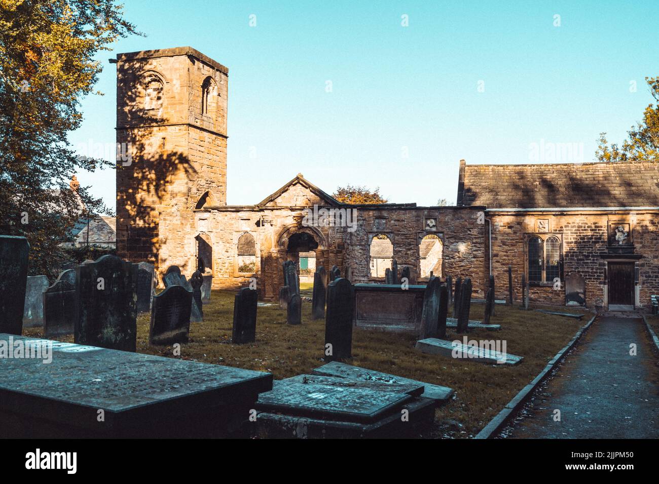 Burial tombs tomb graves uk hi-res stock photography and images - Alamy