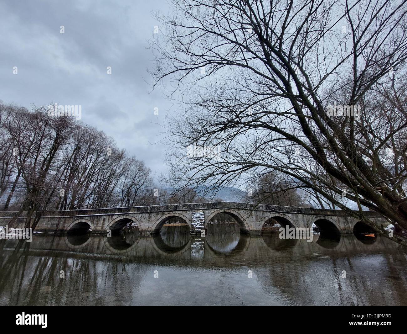 Light reflection on water shot hi-res stock photography and images - Alamy