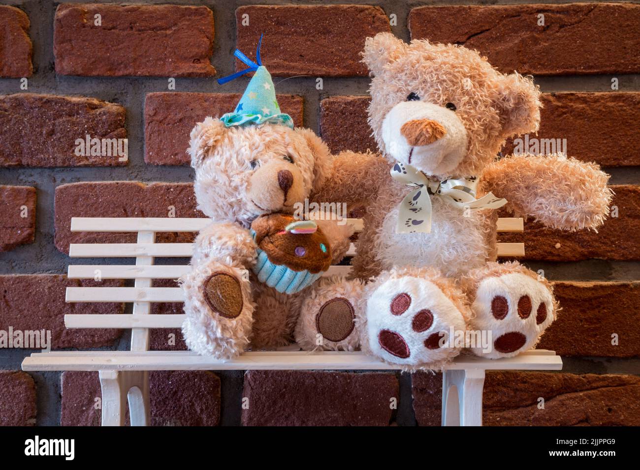 Brick bear hi-res stock photography and images - Alamy