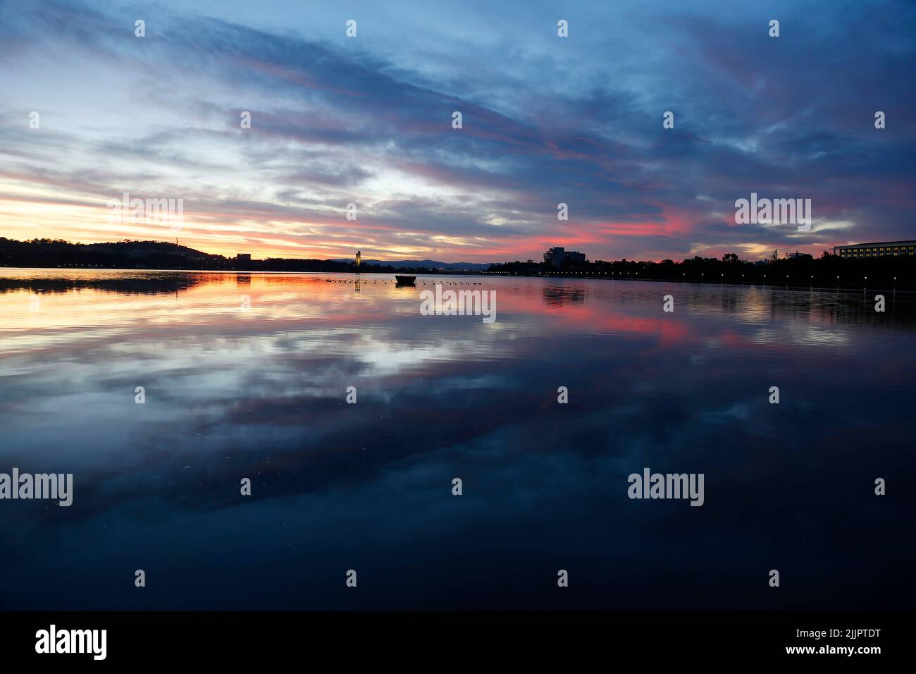 Canberra, australia, lake hi-res stock photography and images - Alamy