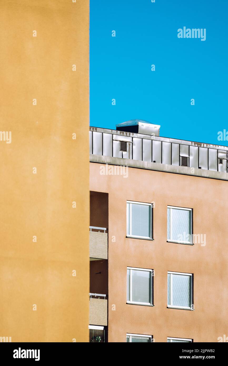 Pastel color building hi-res stock photography and images - Alamy