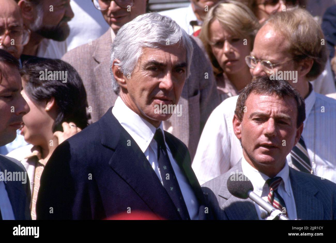 John DeLorean speaks to the media at U.S. Federal Courthouse in Los ...