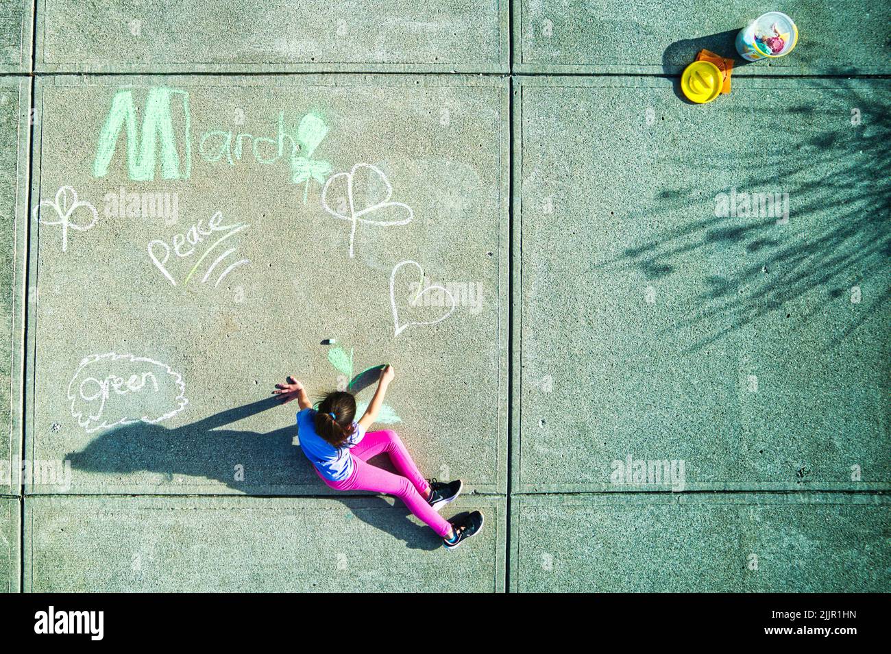 Ground drawing hi-res stock photography and images - Alamy