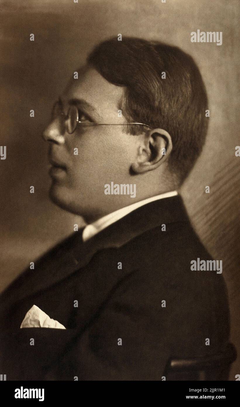 1925 ca , ROMANIA: The celebrated Romanian physician VALERIU LUCIAN ...