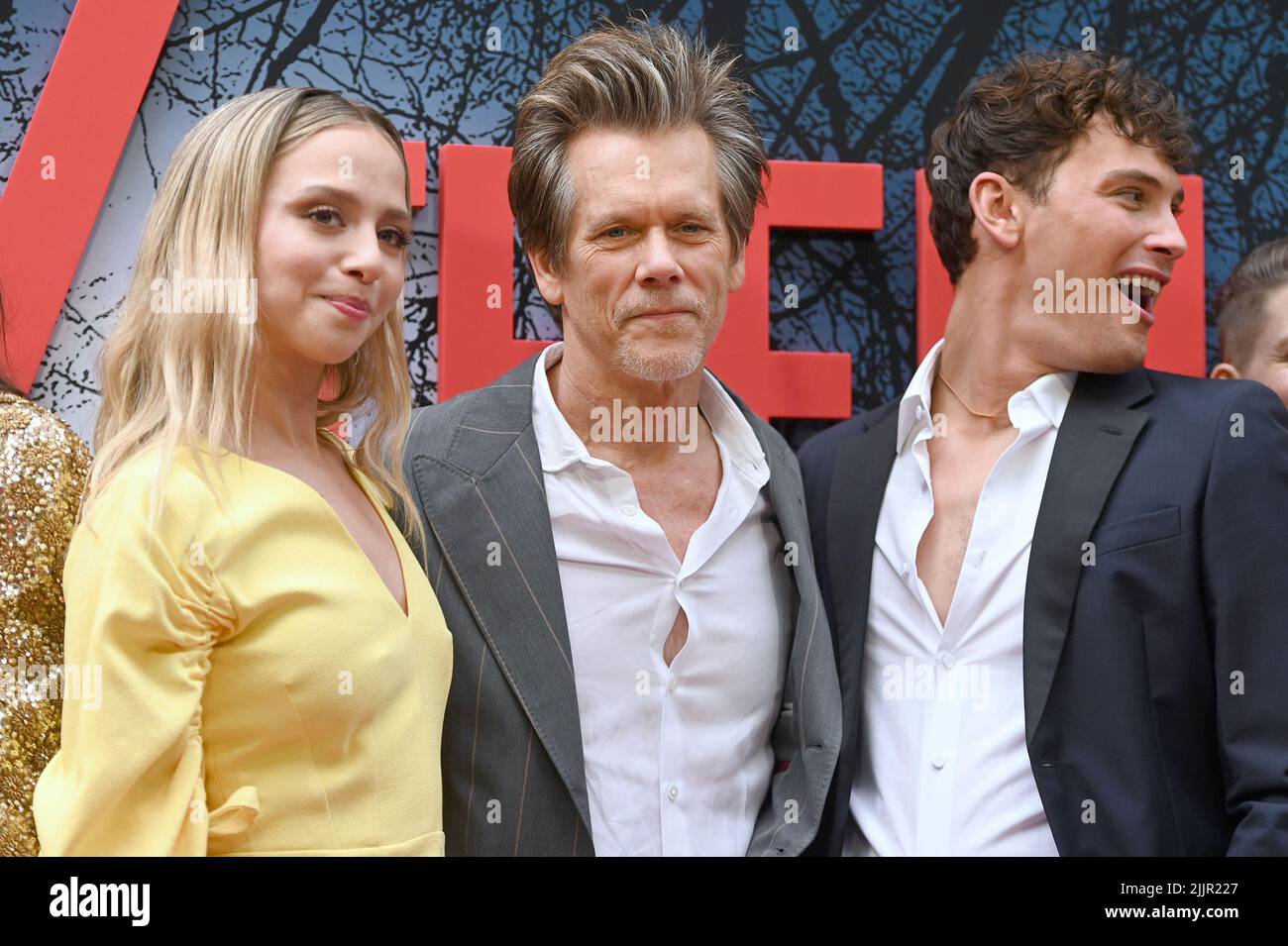 Walk in studio r hi-res stock photography and images - Alamy