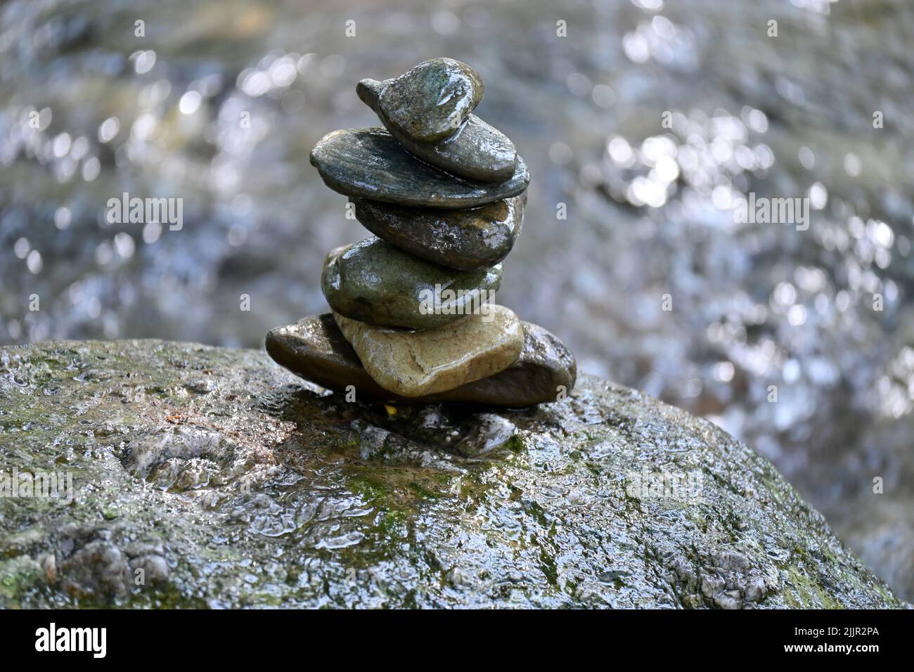 Flat stones hi-res stock photography and images - Alamy