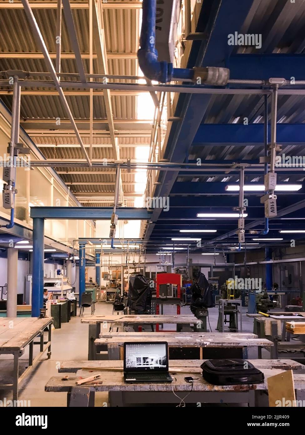 Mechanical factory floor hi-res stock photography and images - Alamy