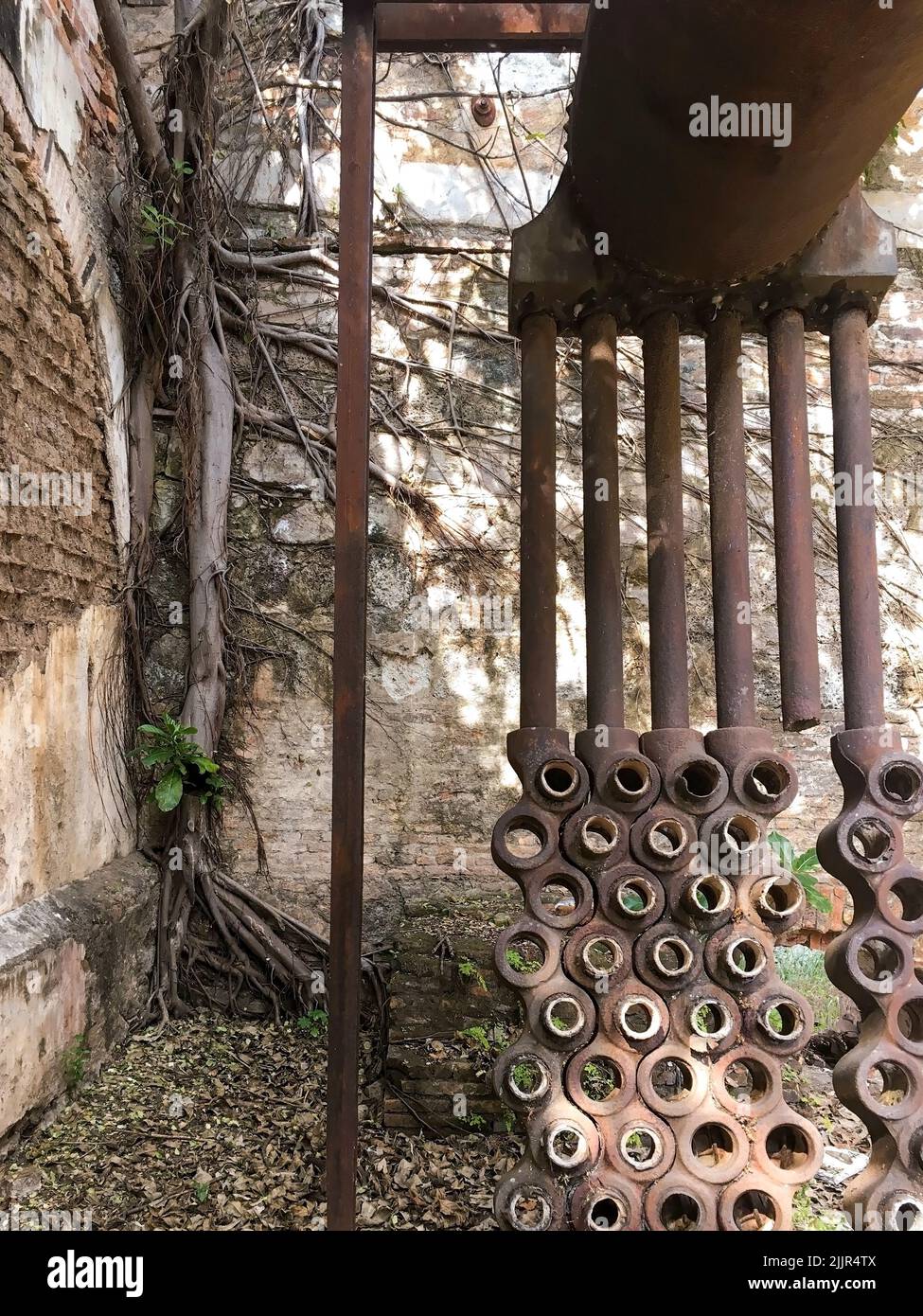 Back building abandoned decay hi-res stock photography and images - Alamy