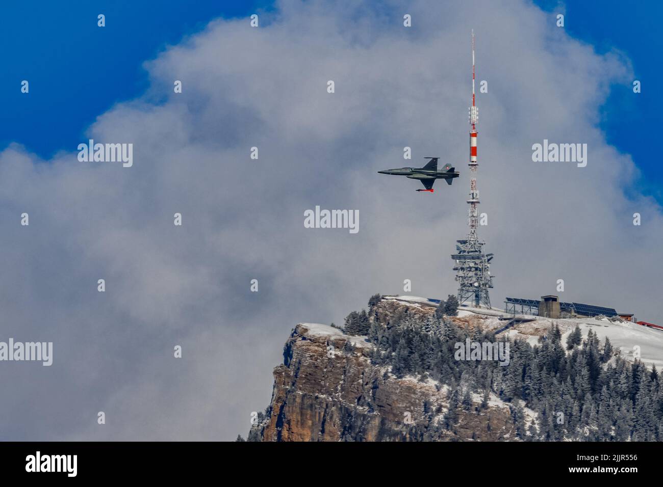 A Swiss fighter jet flying over Niederhorn Stock Photo - Alamy