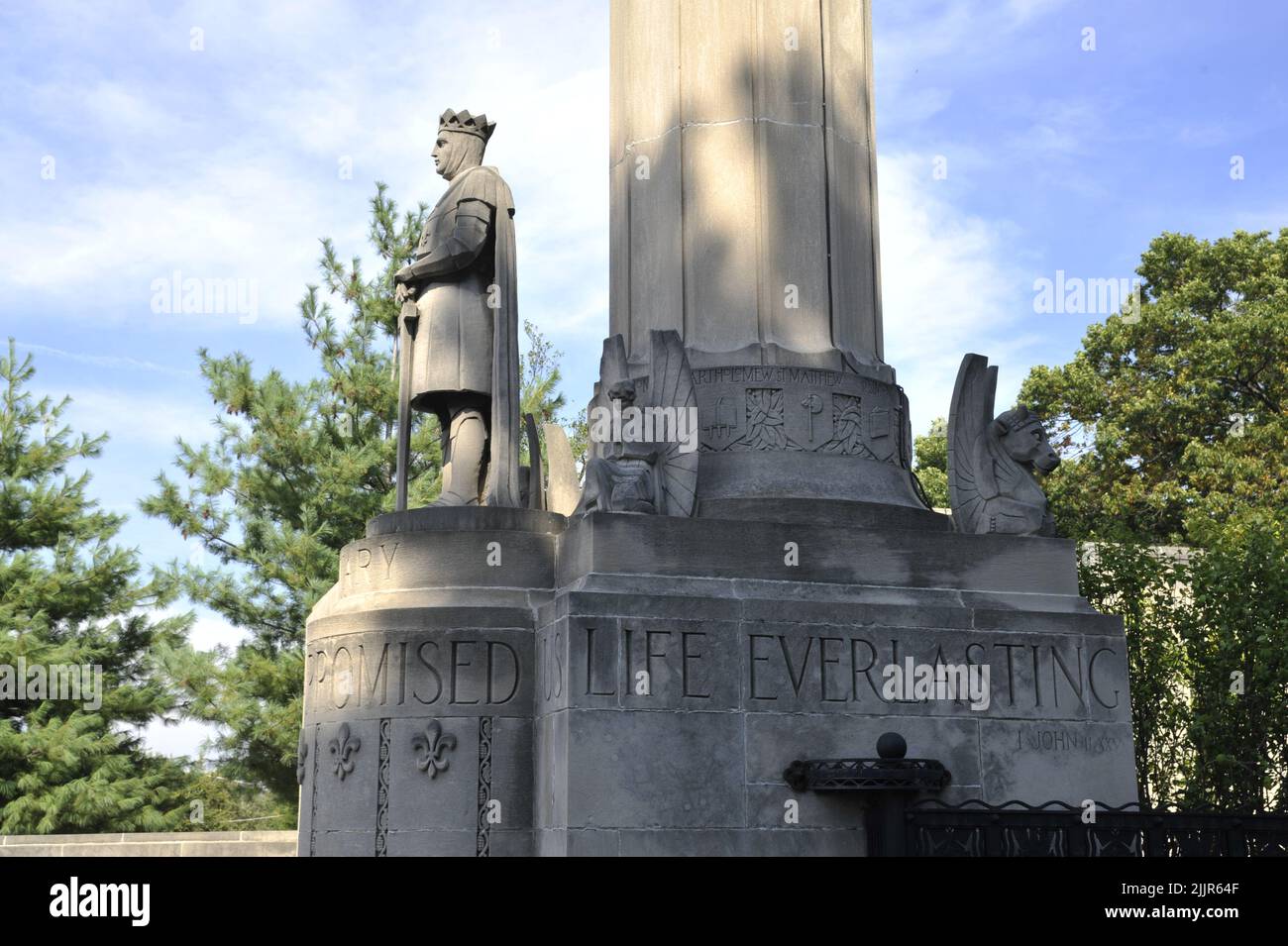 The statue entrance of Calvary Cemetery in Saint Louis, Missouri Stock ...