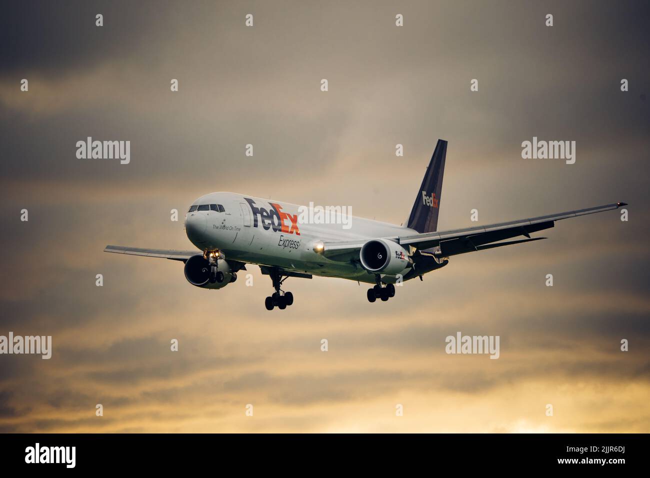 A shot of a FedEx Boeing 767 plane landing at Dublin Airport Stock ...