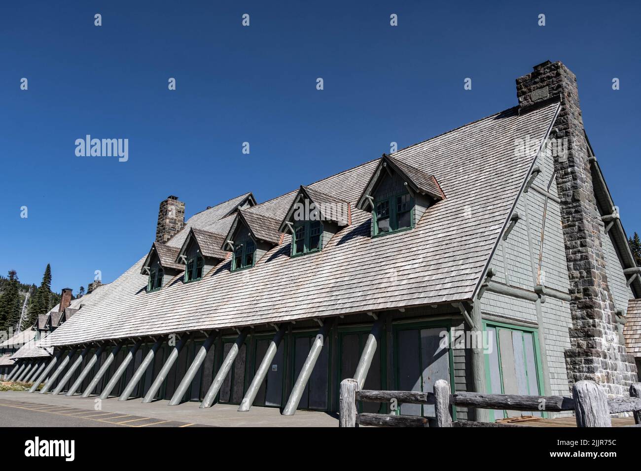 Sunny morning facade hi-res stock photography and images - Alamy