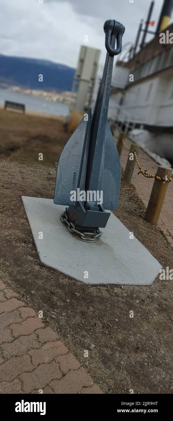 Metal anchor hi-res stock photography and images - Alamy