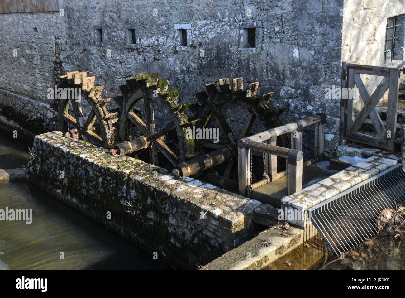 Old homestead cave hi-res stock photography and images - Alamy