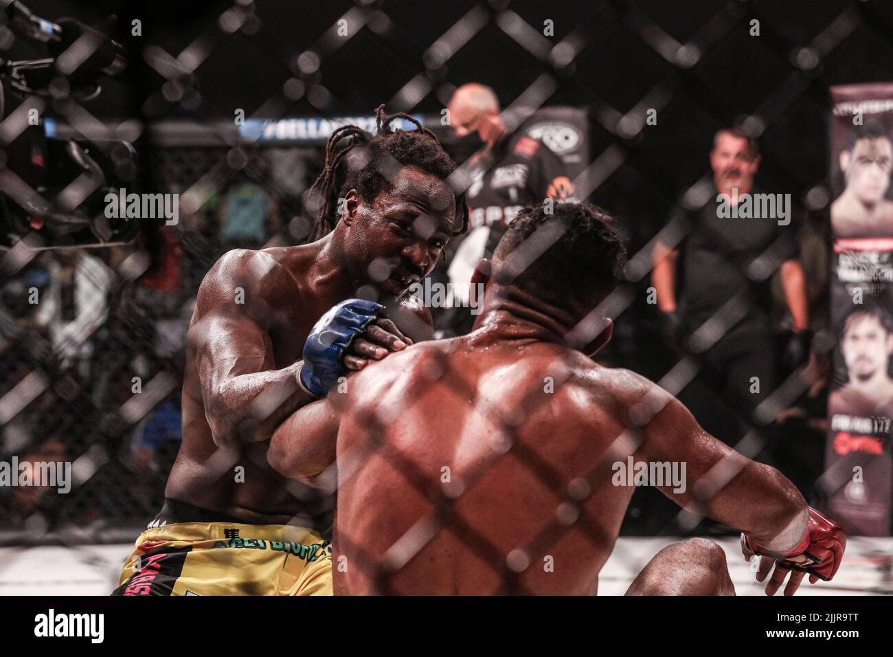 Bellator fight hi-res stock photography and images - Alamy
