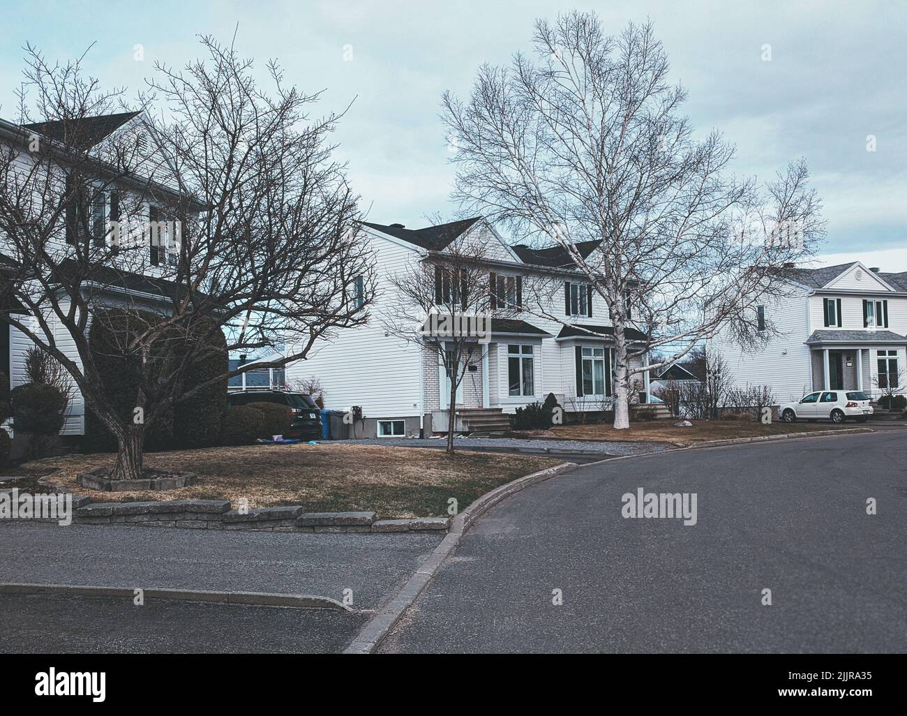 Two story structure hi-res stock photography and images - Alamy