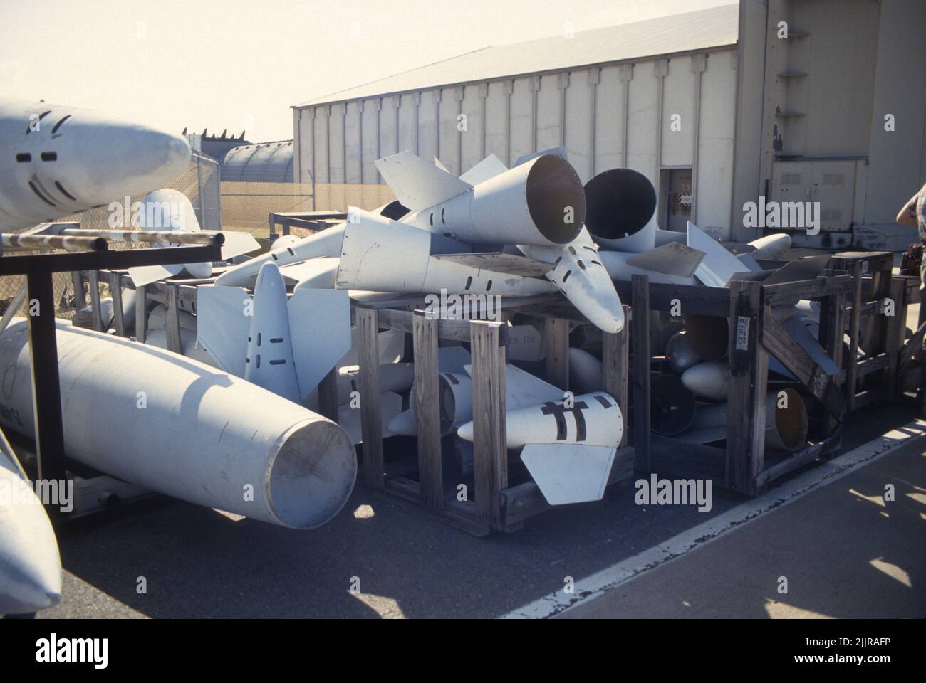 Aircraft fuel storage hi-res stock photography and images - Alamy