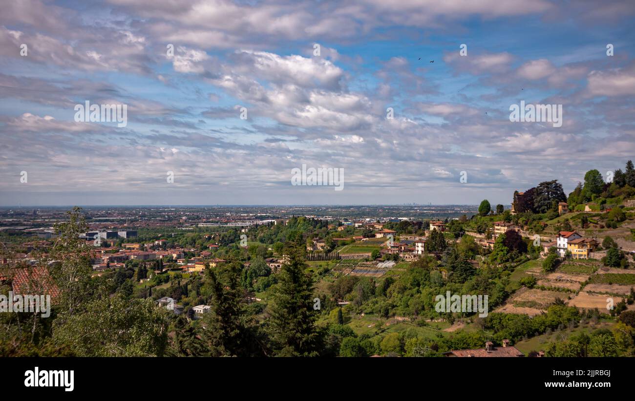 Sky in italy hi-res stock photography and images - Alamy