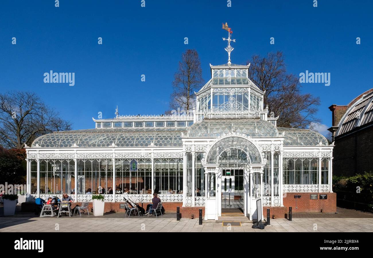 Victorian conservatory hi-res stock photography and images - Alamy