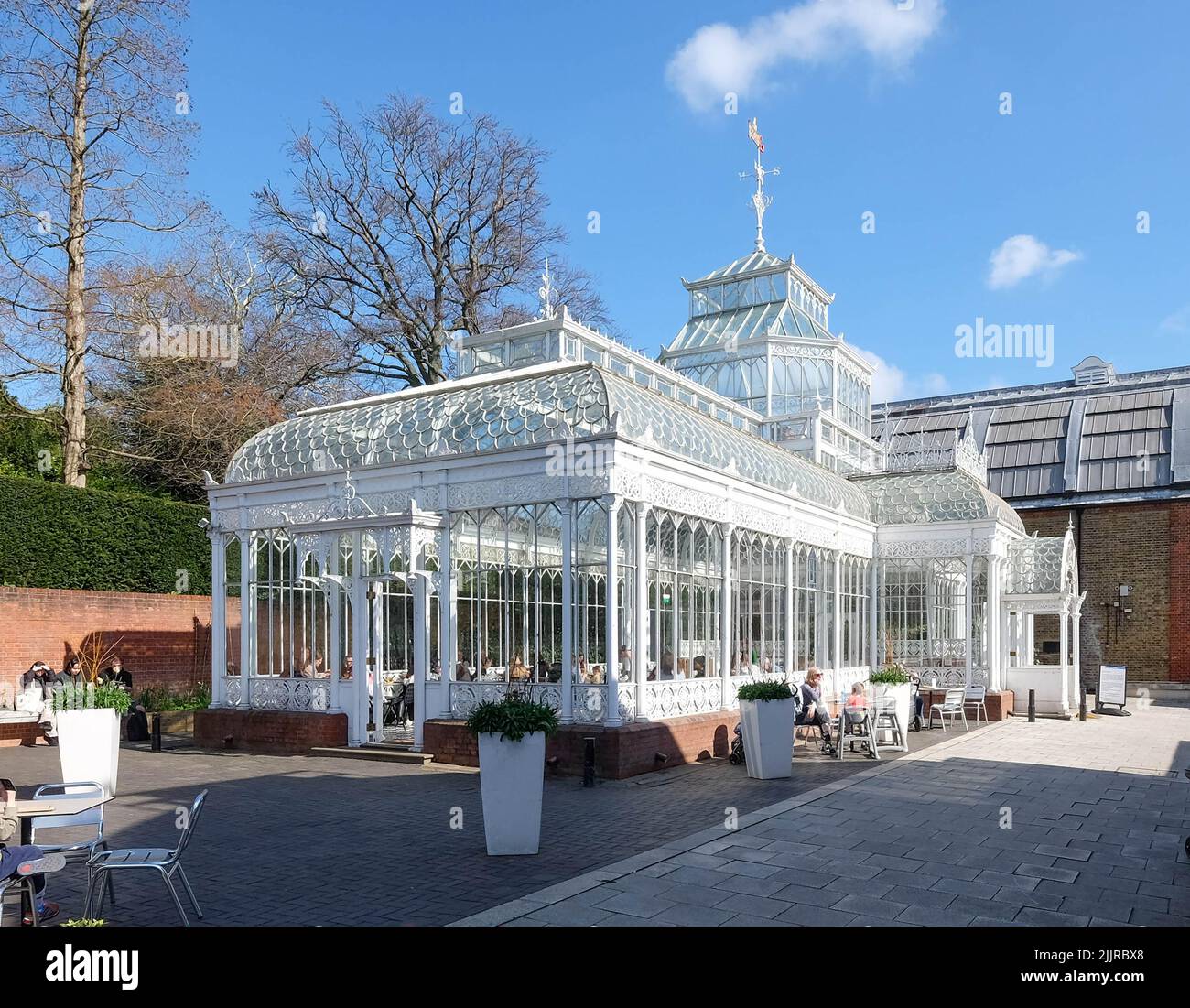 Victorian conservatory glass hi-res stock photography and images - Alamy