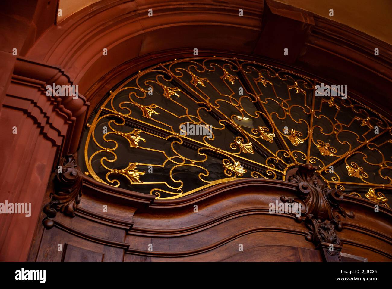 Baroque window architecture hi-res stock photography and images - Alamy