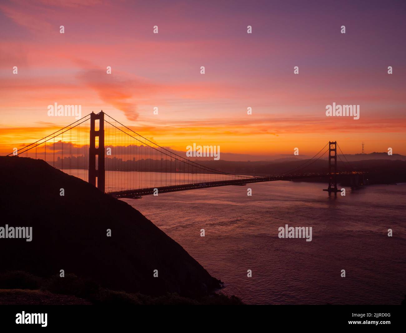 The Golden Gate Bridge during dramatic sunset in San Francisco Stock ...
