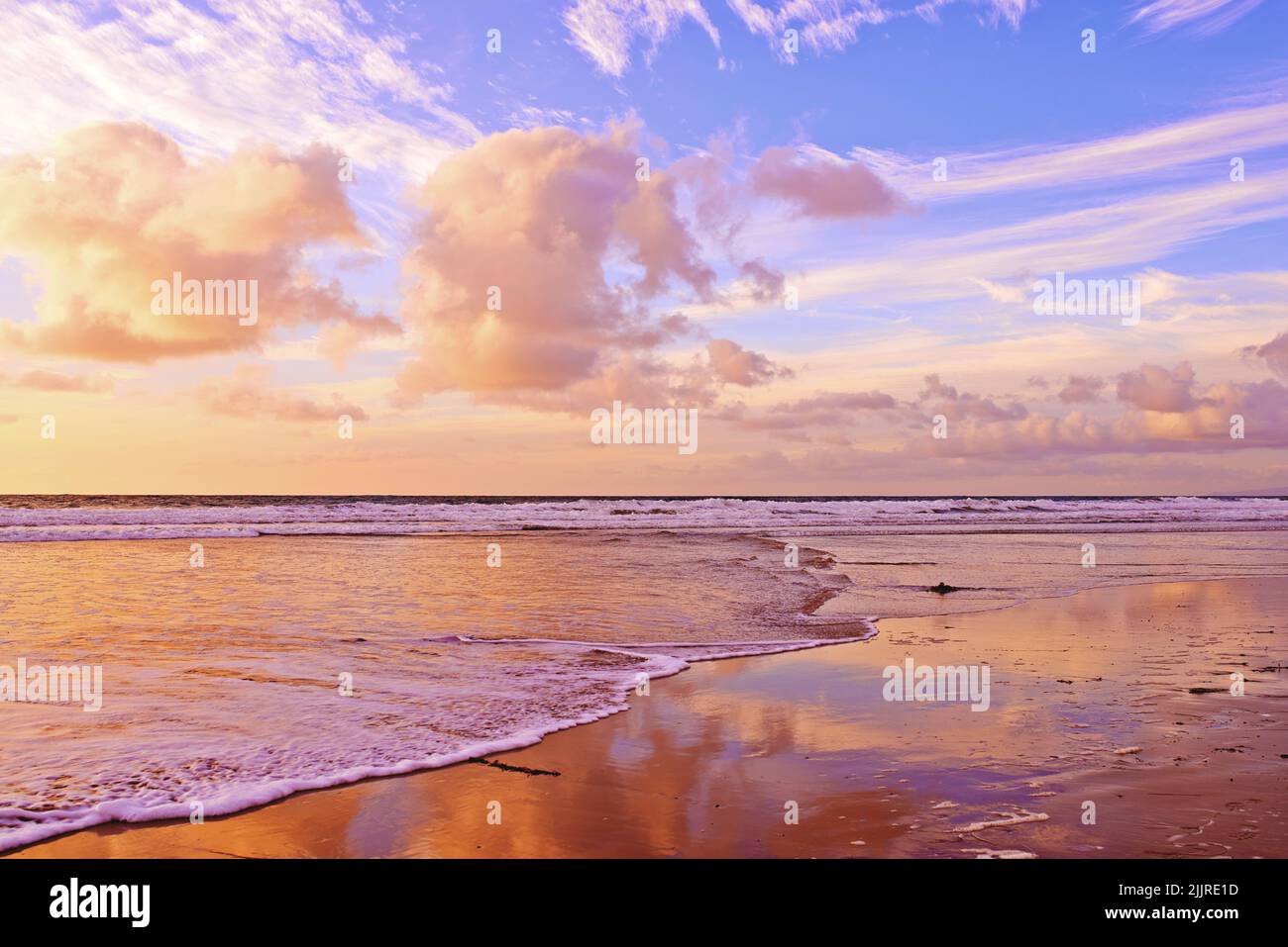 Soft beach waves hi-res stock photography and images - Alamy