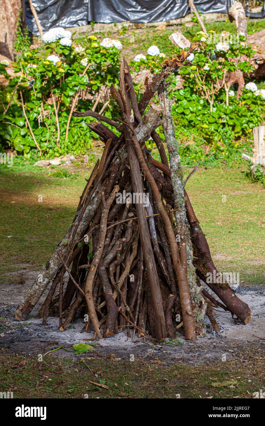 Beautiful bonfire hi-res stock photography and images - Alamy