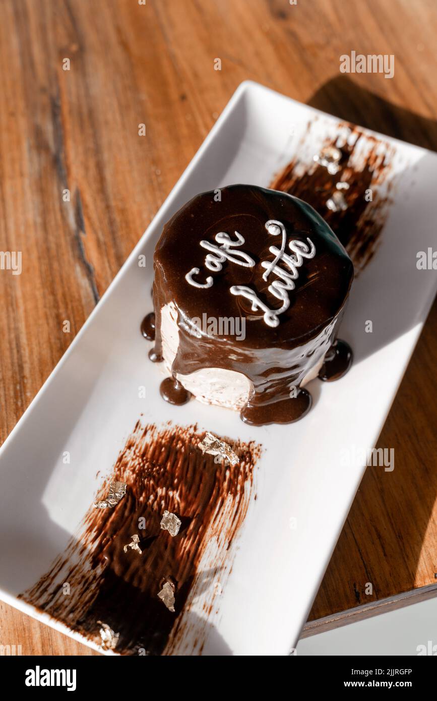 Cafe cake hi-res stock photography and images - Alamy