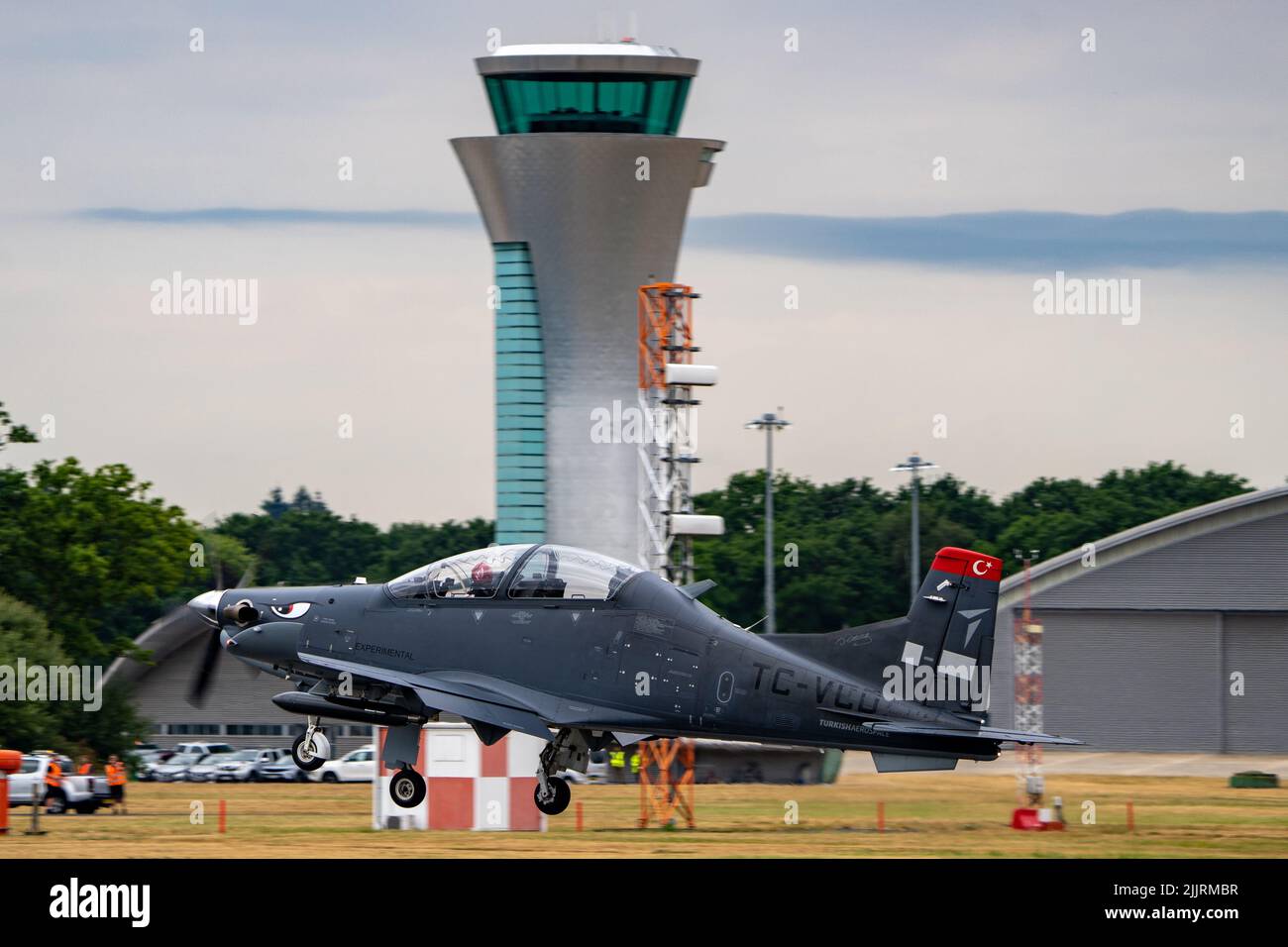 TAI Hurkus Free Bird Development Aircraft Farnborough Airshow 2022 ...